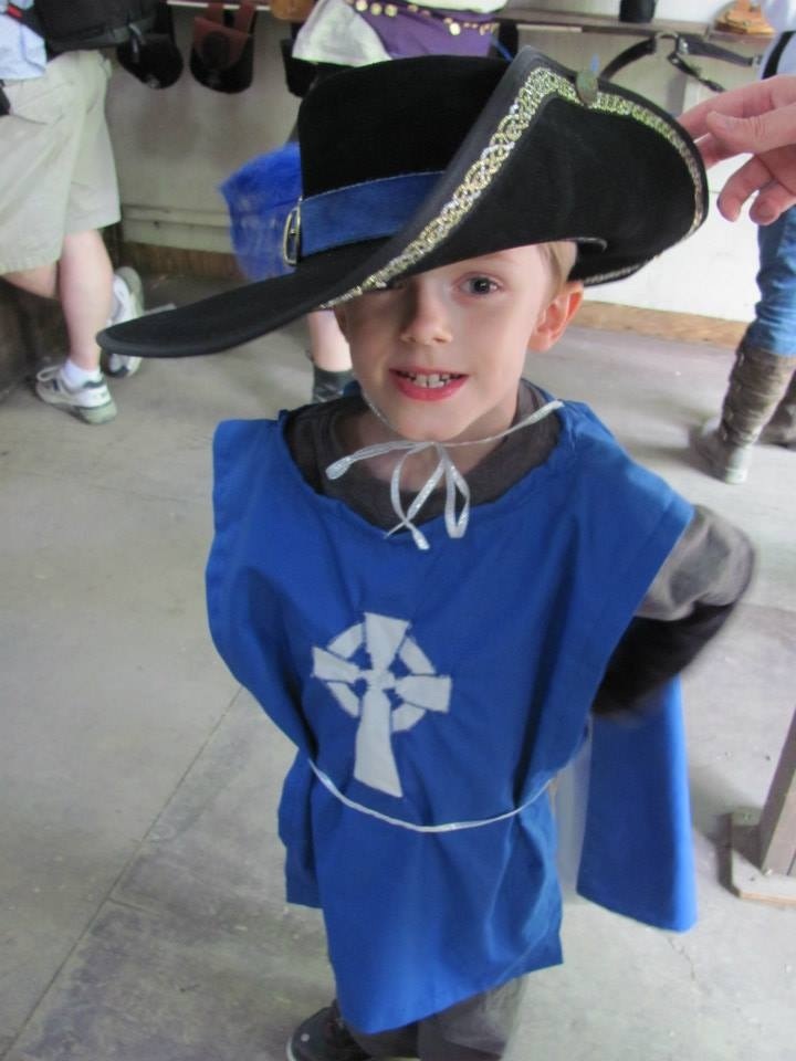 Fabrics-store "REENACTMENT COSTUME CONTEST" Melissa "Medieval page boy-"